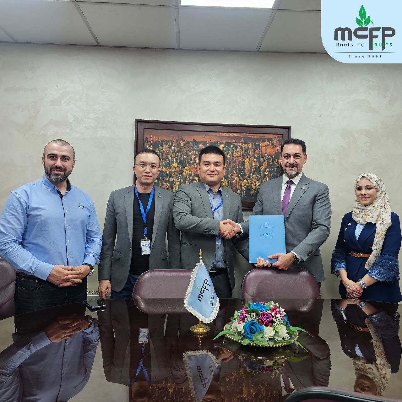 Signing an agreement with a Chinese distributor